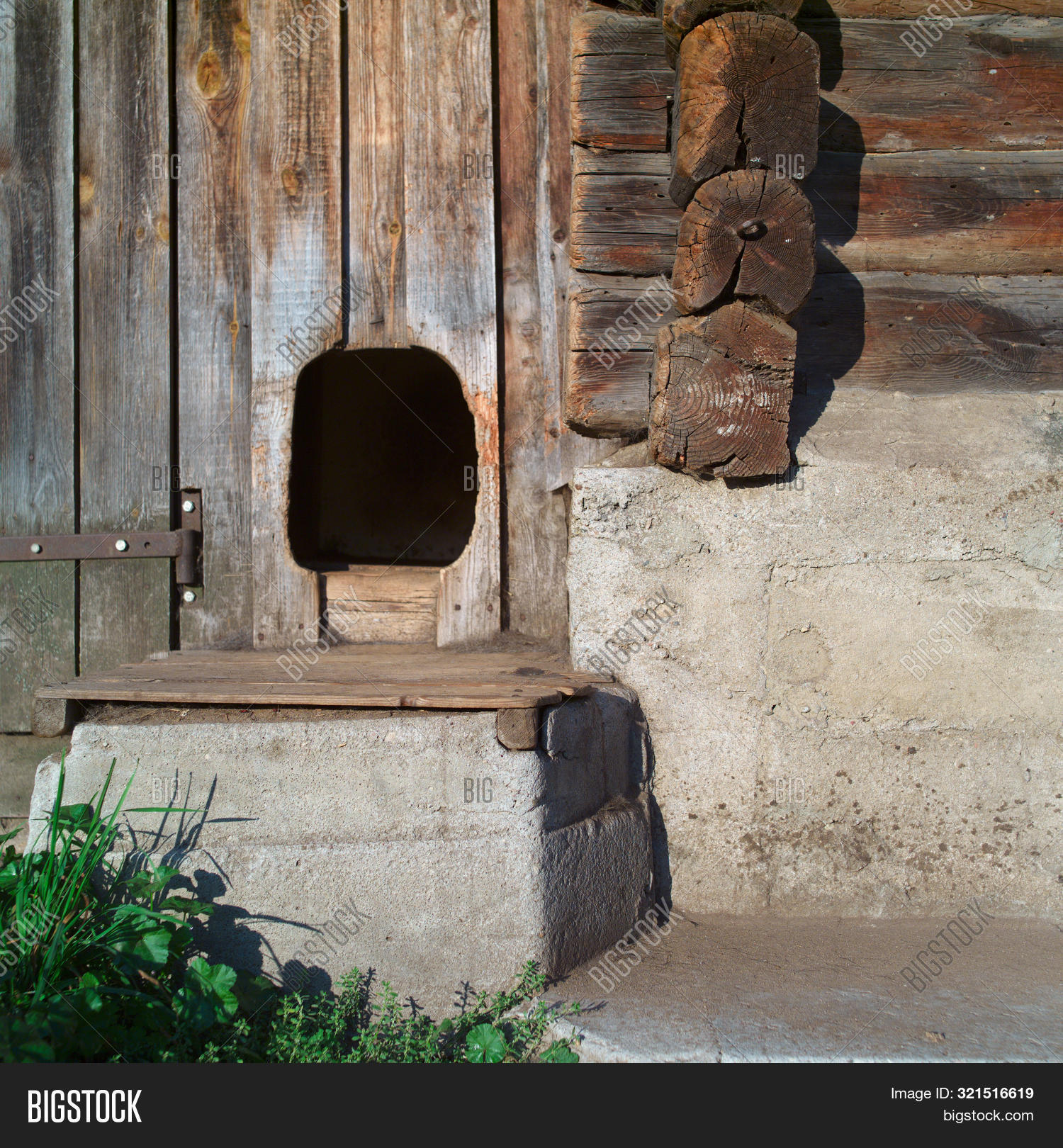 Empty Dog Kennel Made Image & Photo (Free Trial) | Bigstock