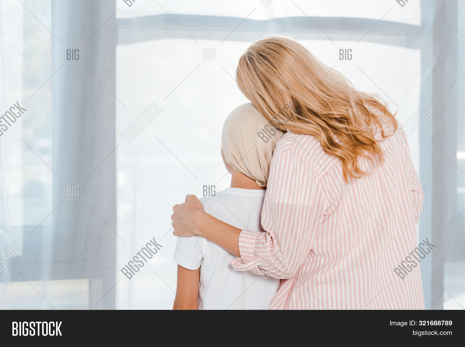 Back View Mother Image & Photo (Free Trial) | Bigstock