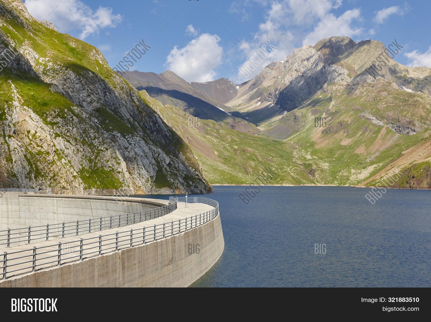 Llauset Dam Aragon. Image & Photo (Free Trial) | Bigstock