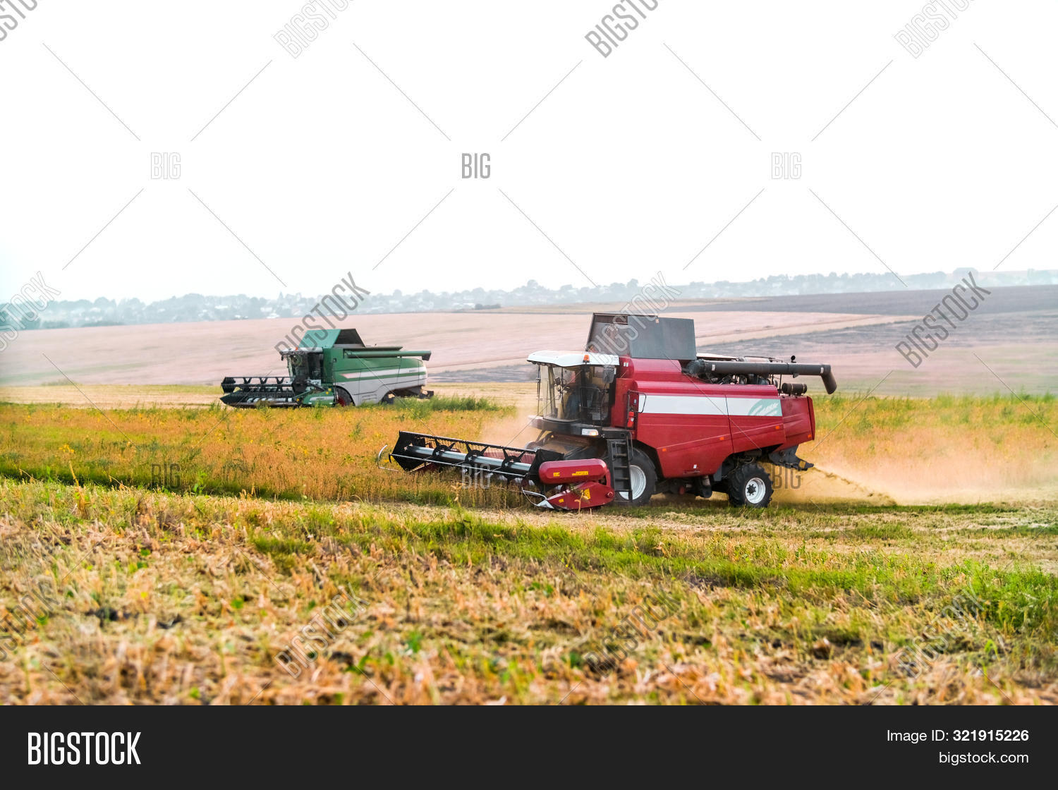 Harvester Combine Image & Photo (Free Trial) | Bigstock