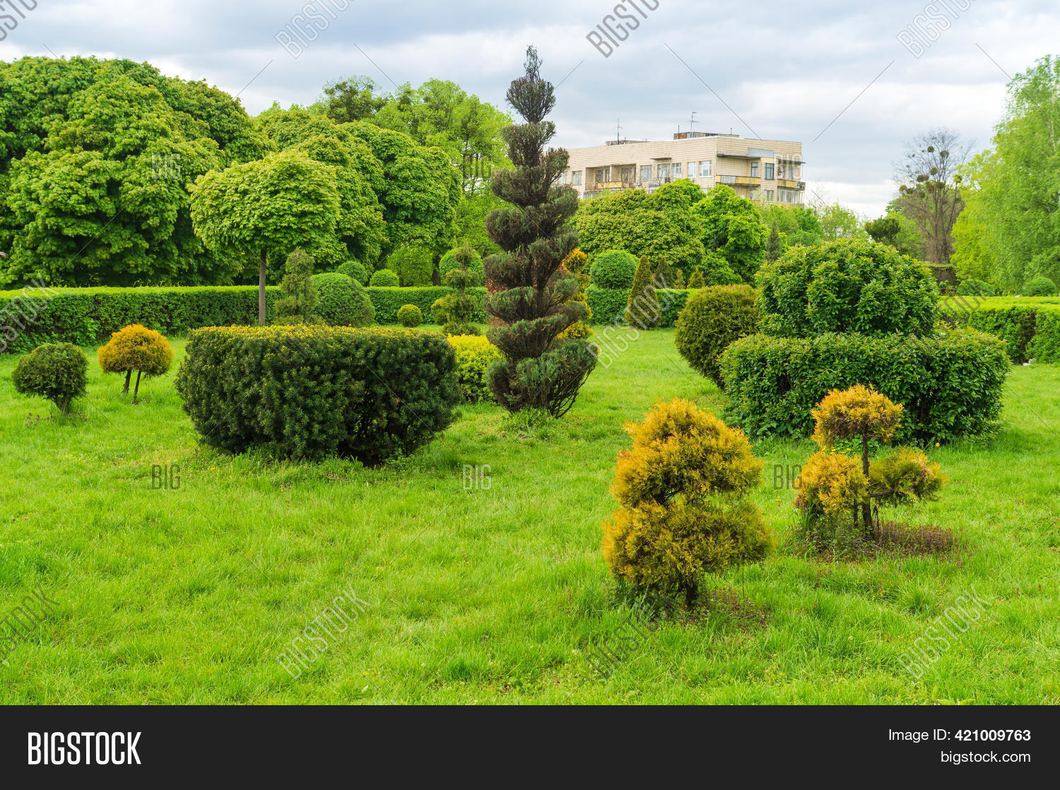 Topiary Art Park Image & Photo (Free Trial) | Bigstock