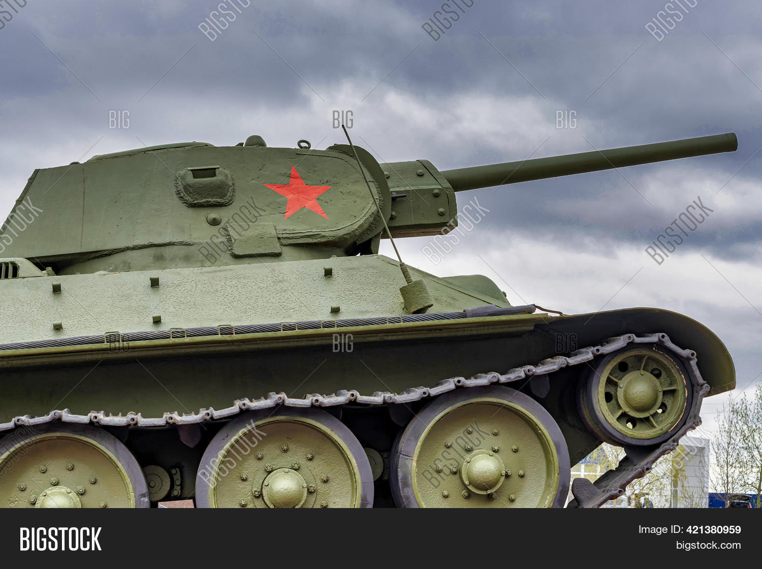 Soviet Tank T-34 Wwii Image & Photo (Free Trial) | Bigstock