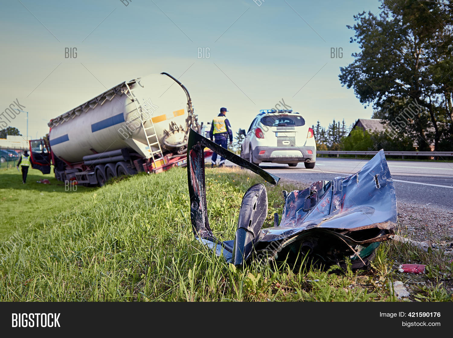 Car After Collision Image & Photo (Free Trial) | Bigstock