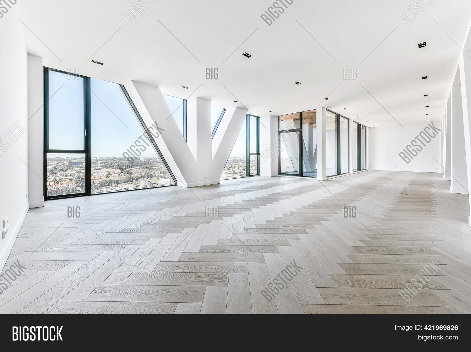Spacious Studio Image & Photo (Free Trial) | Bigstock