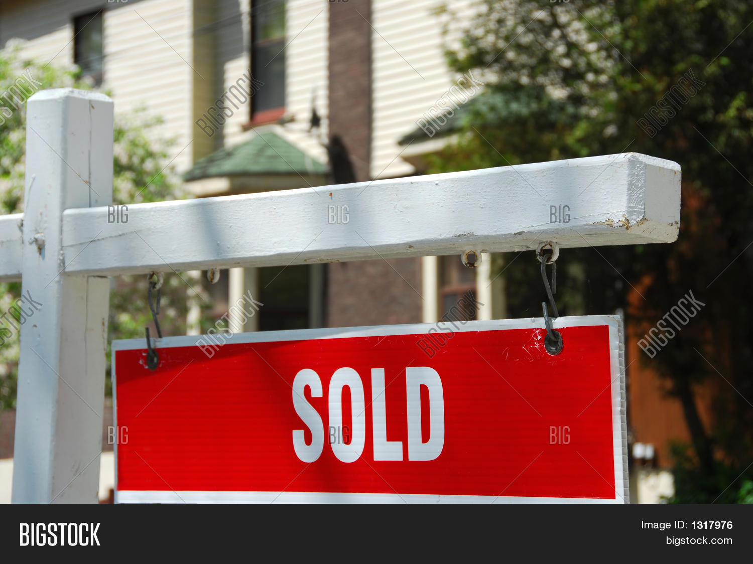 Sold House Sign Image & Photo (Free Trial) | Bigstock