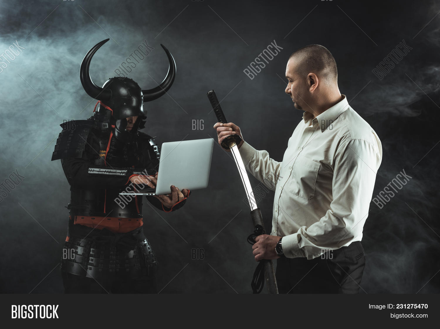 Imagen y foto Man Katana Standing (prueba gratis) | Bigstock