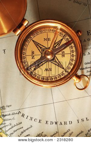 Antique Brass Compass Image & Photo (Free Trial) | Bigstock