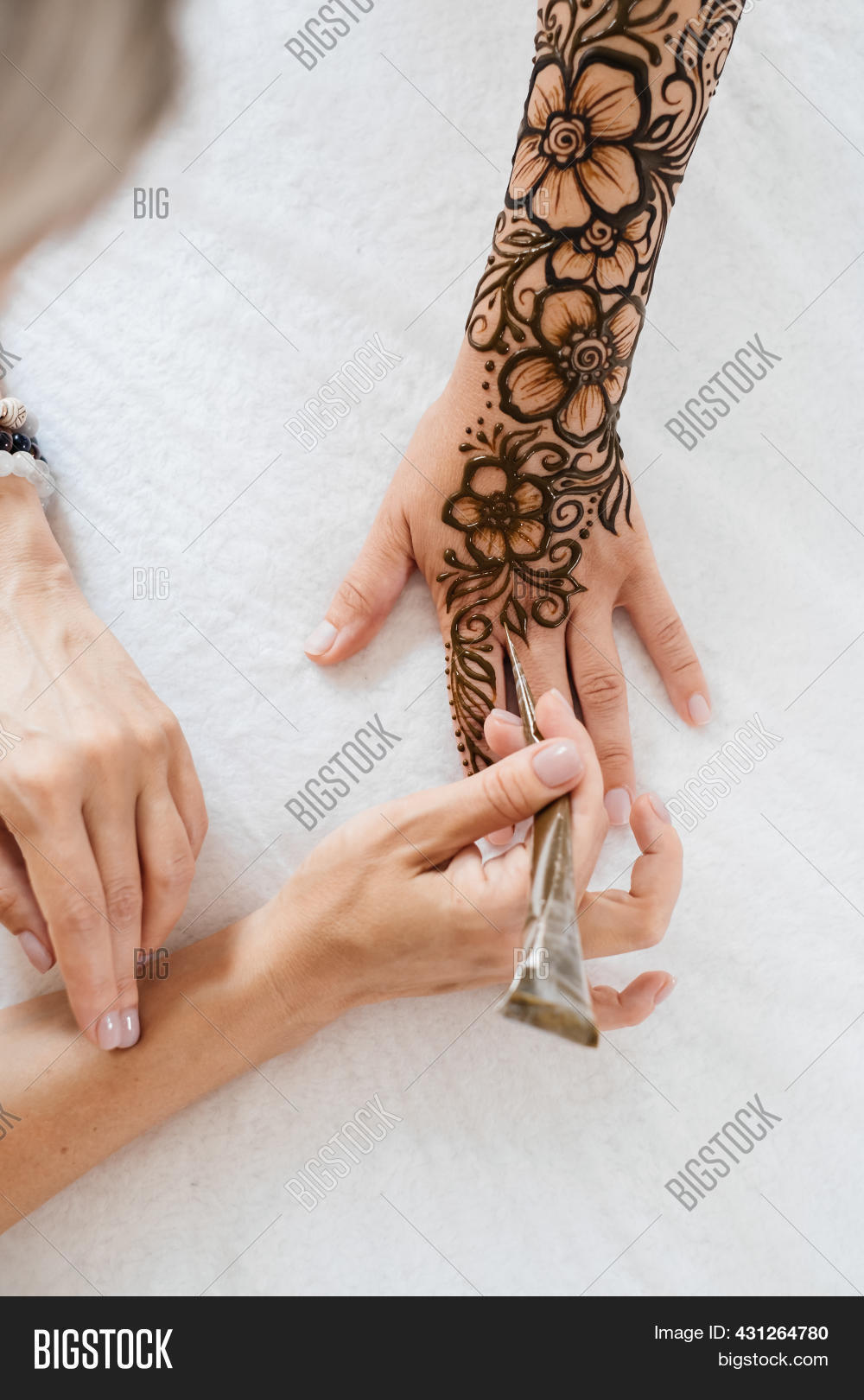 Top View Art Henna Image & Photo (Free Trial) | Bigstock