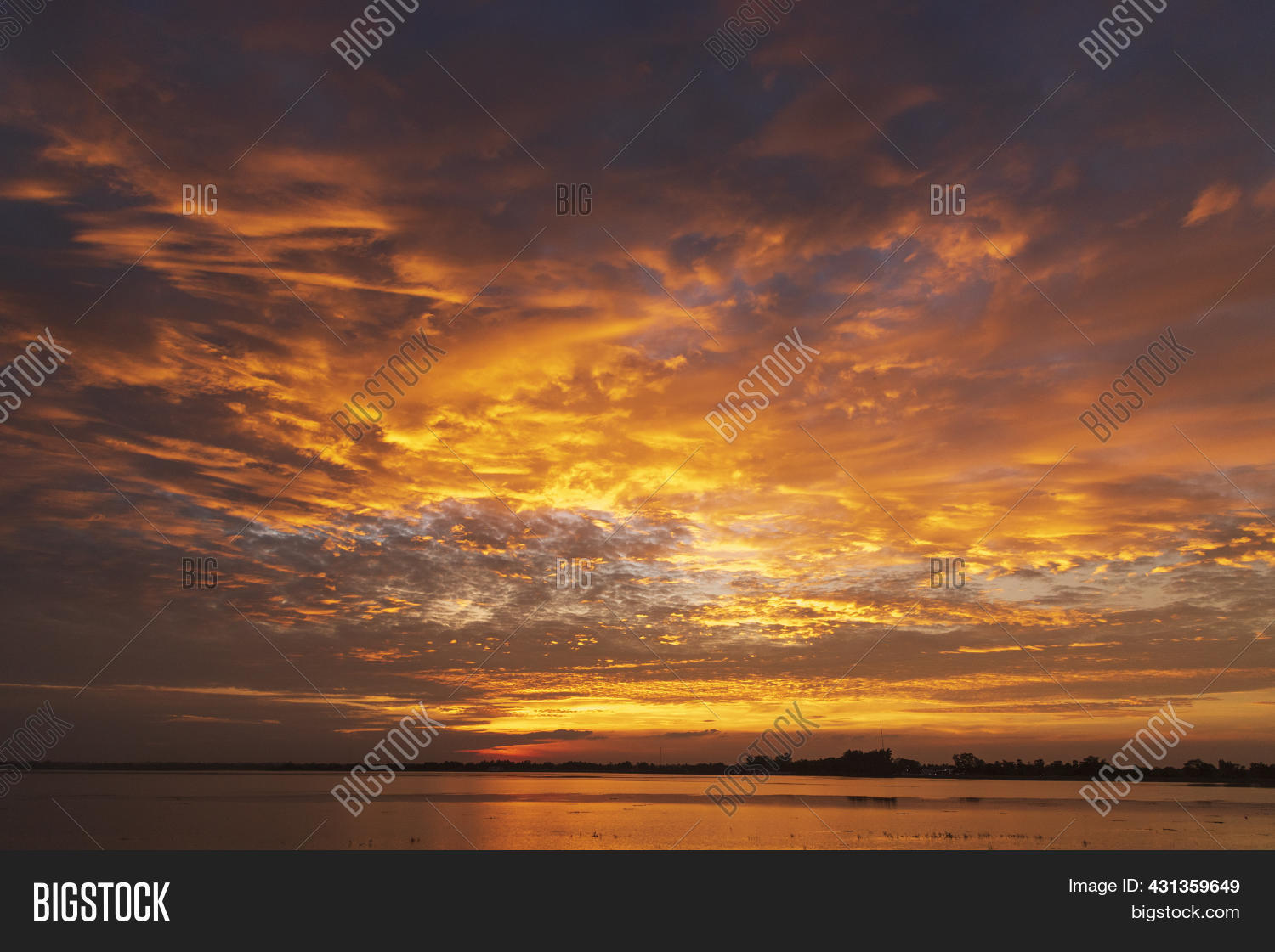 Scenic View Dramatic Image & Photo (Free Trial) | Bigstock