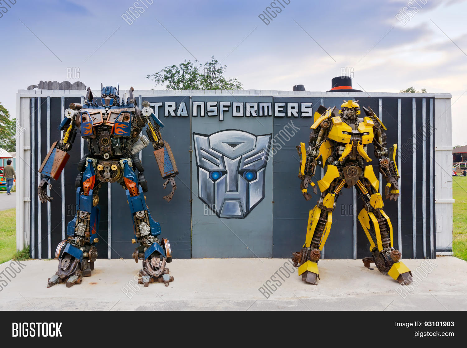 Replica Robot Statue Image & Photo (Free Trial) | Bigstock