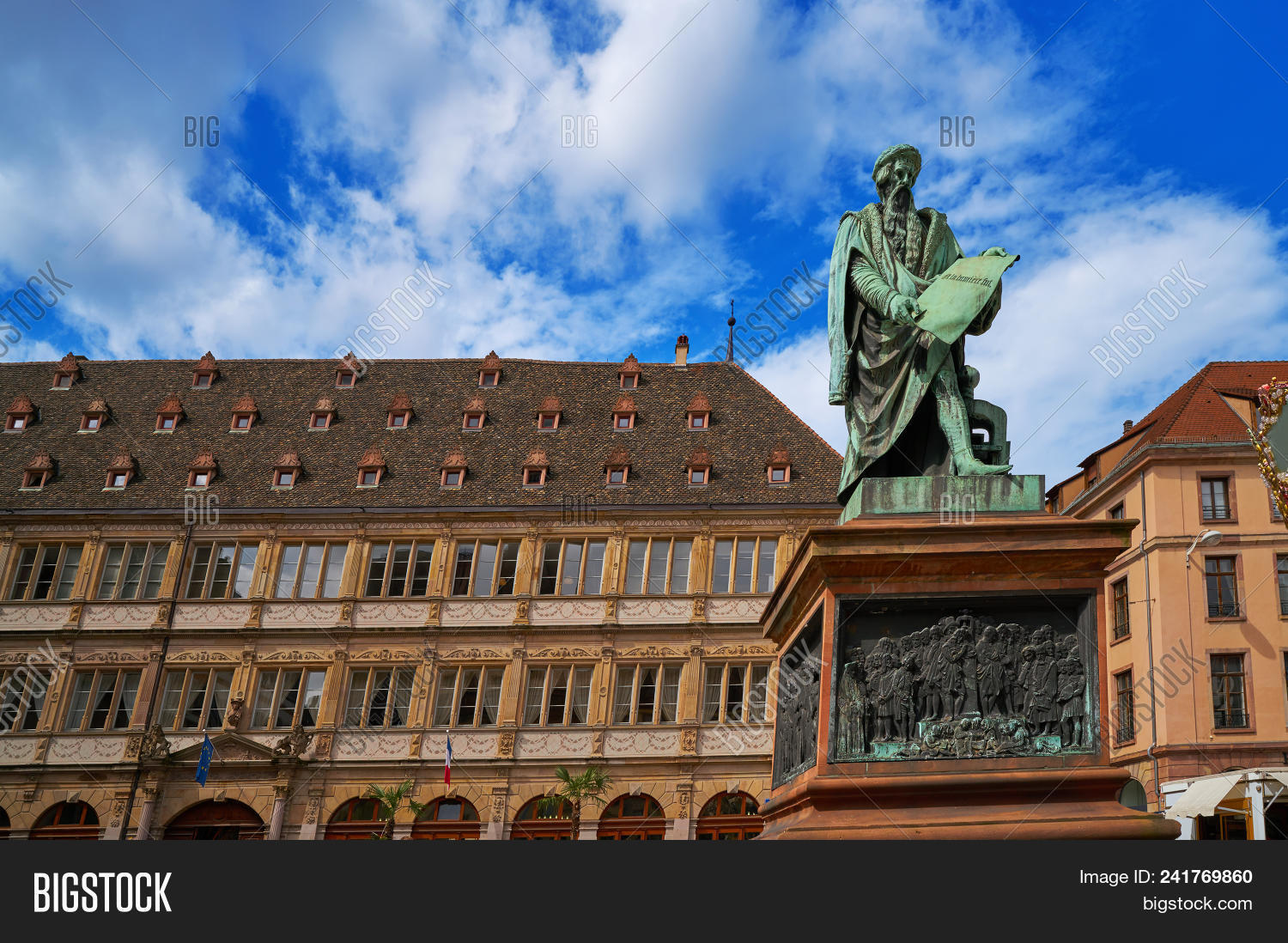Place Gutenberg Statue Image & Photo (Free Trial) | Bigstock