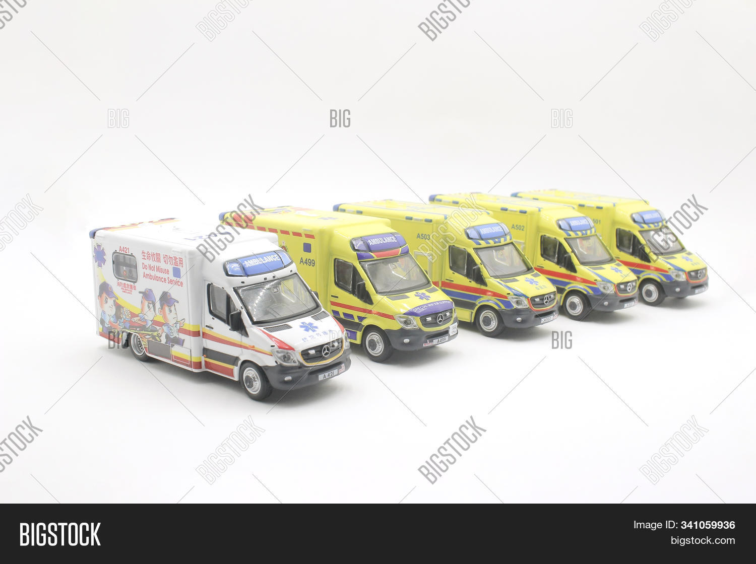 Group Scale Ambulance Image & Photo (Free Trial) | Bigstock