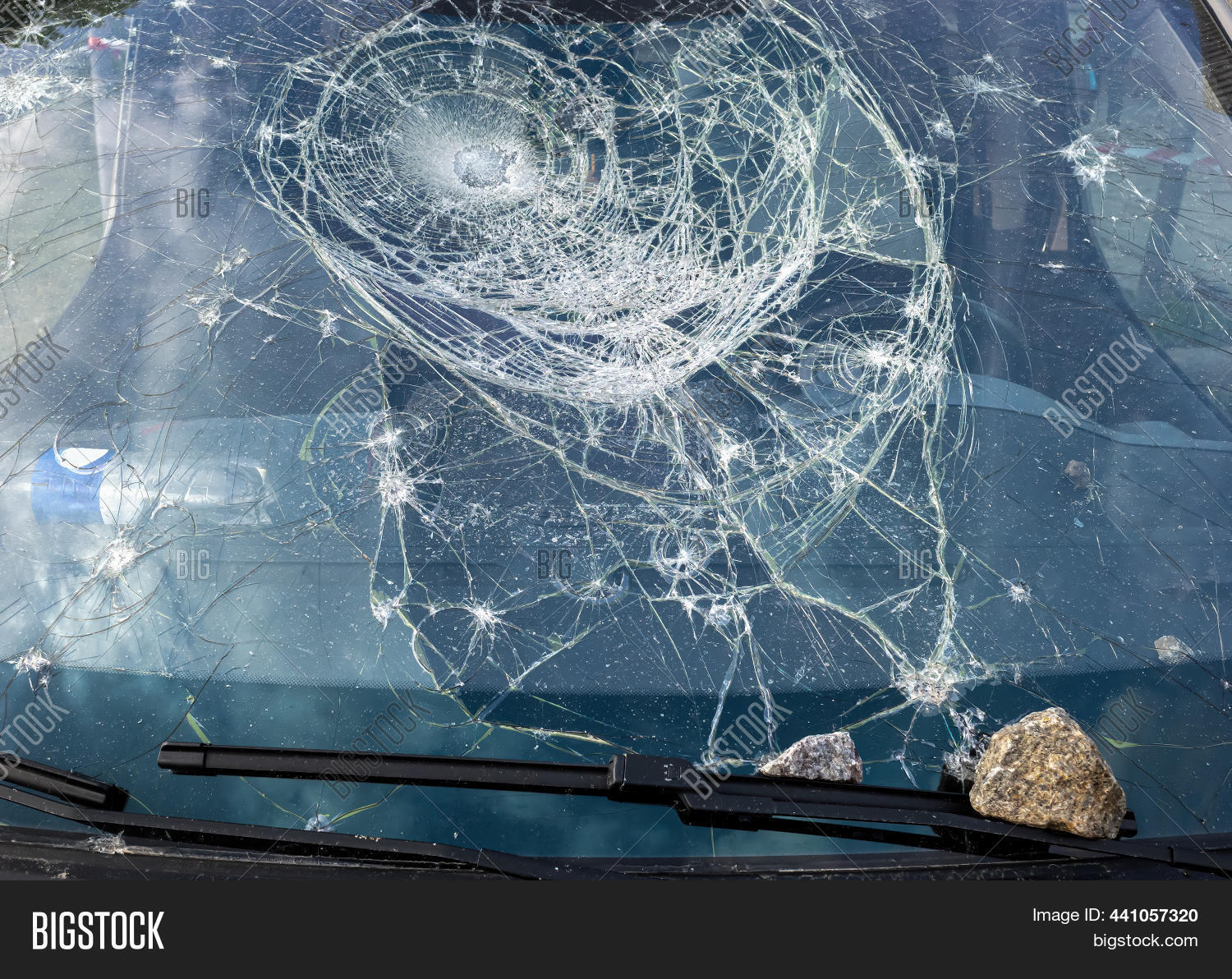 Car Glass Shattered By Image & Photo (Free Trial) | Bigstock