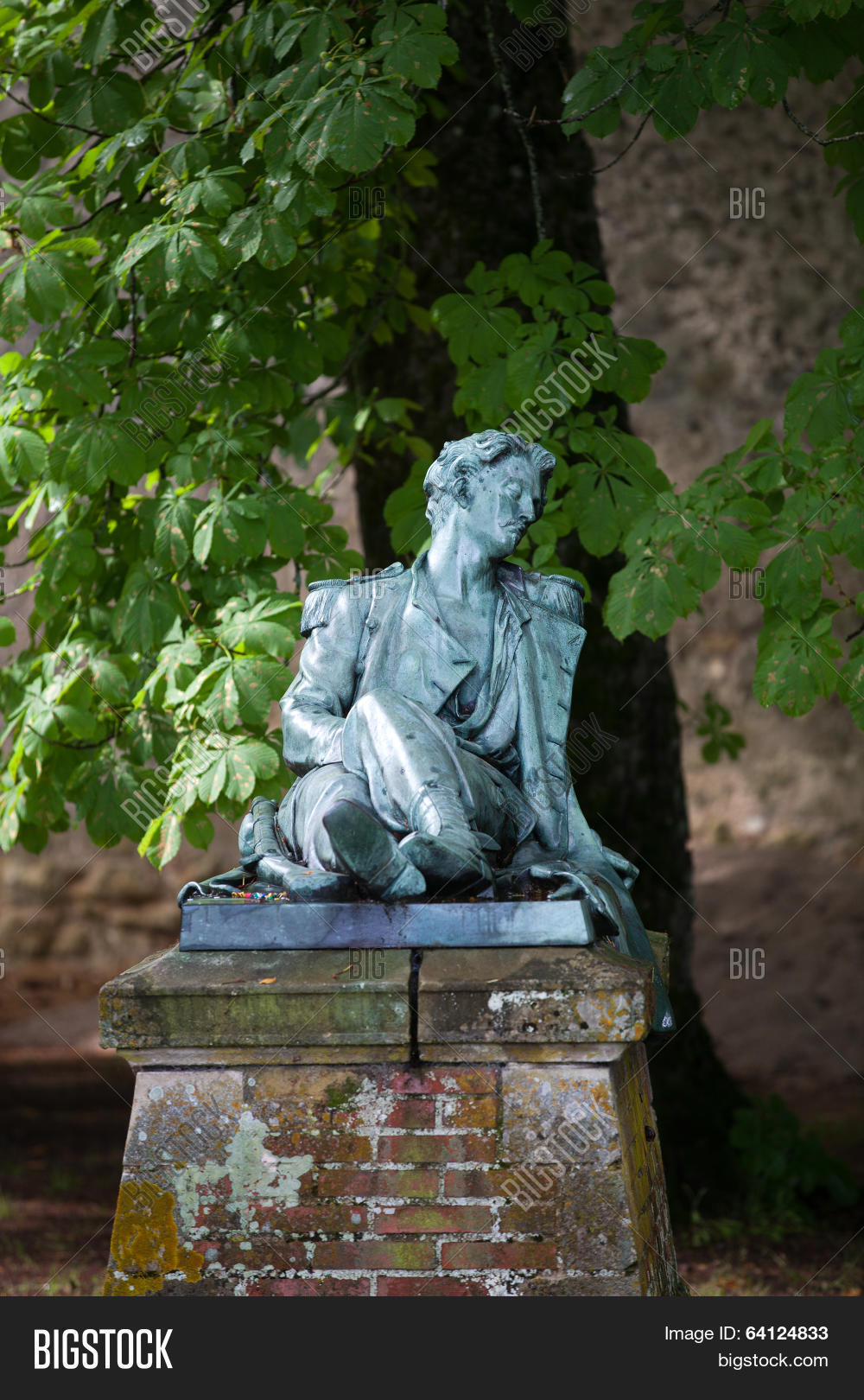 Monument Wounded Image & Photo (Free Trial) | Bigstock
