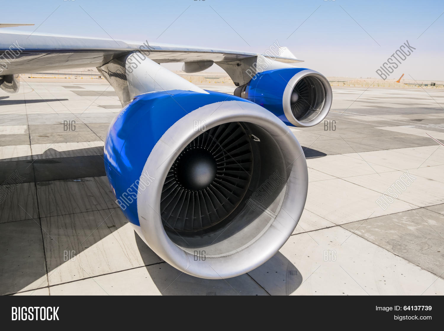 Jet Engine On Wing Image & Photo (Free Trial) | Bigstock