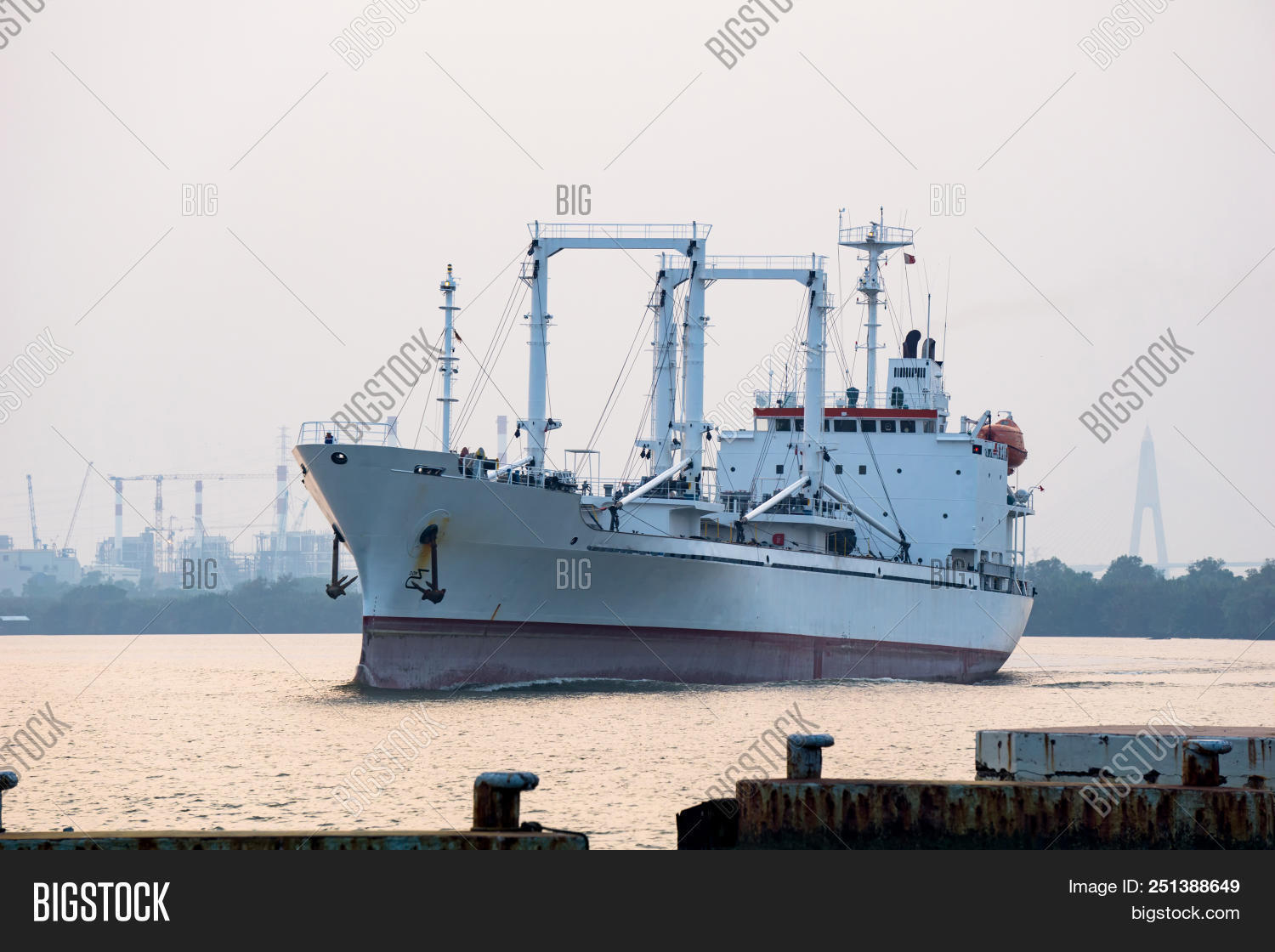 White Reefer Ship Image & Photo (Free Trial) | Bigstock