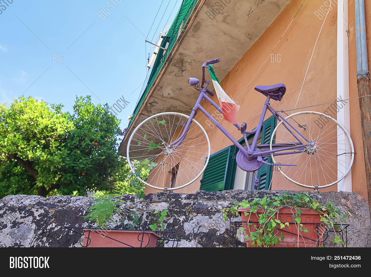 Bicycle Two-wheeled Image & Photo (Free Trial) | Bigstock