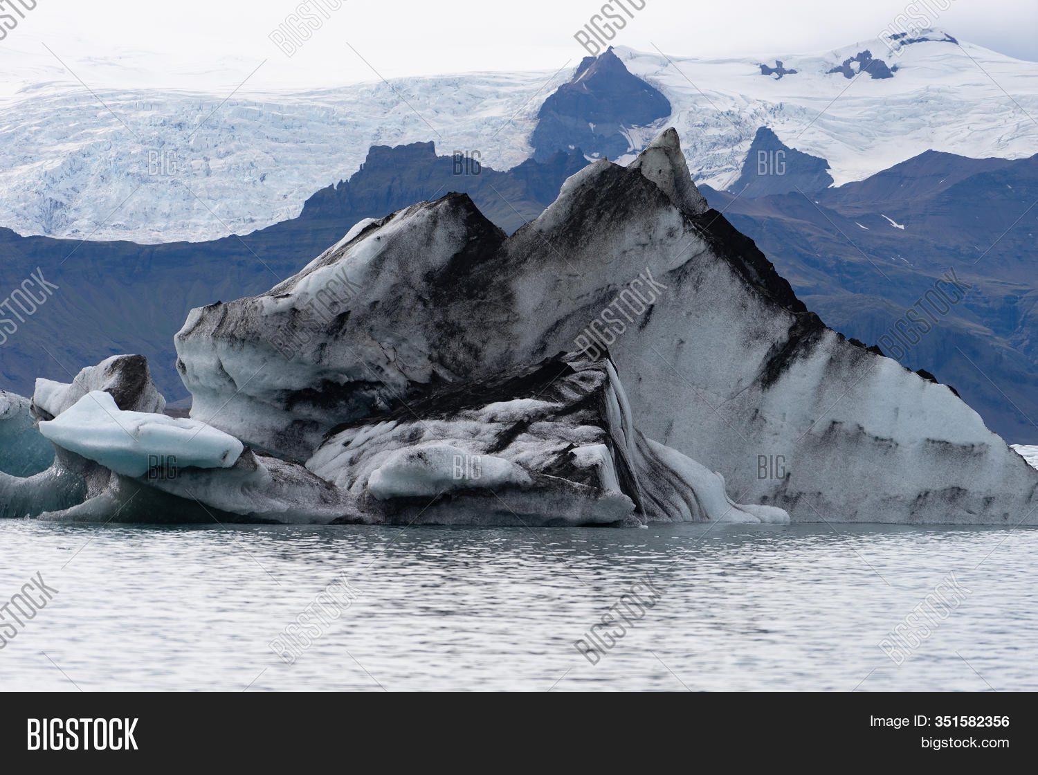 Floating Icebergs Image & Photo (Free Trial) | Bigstock