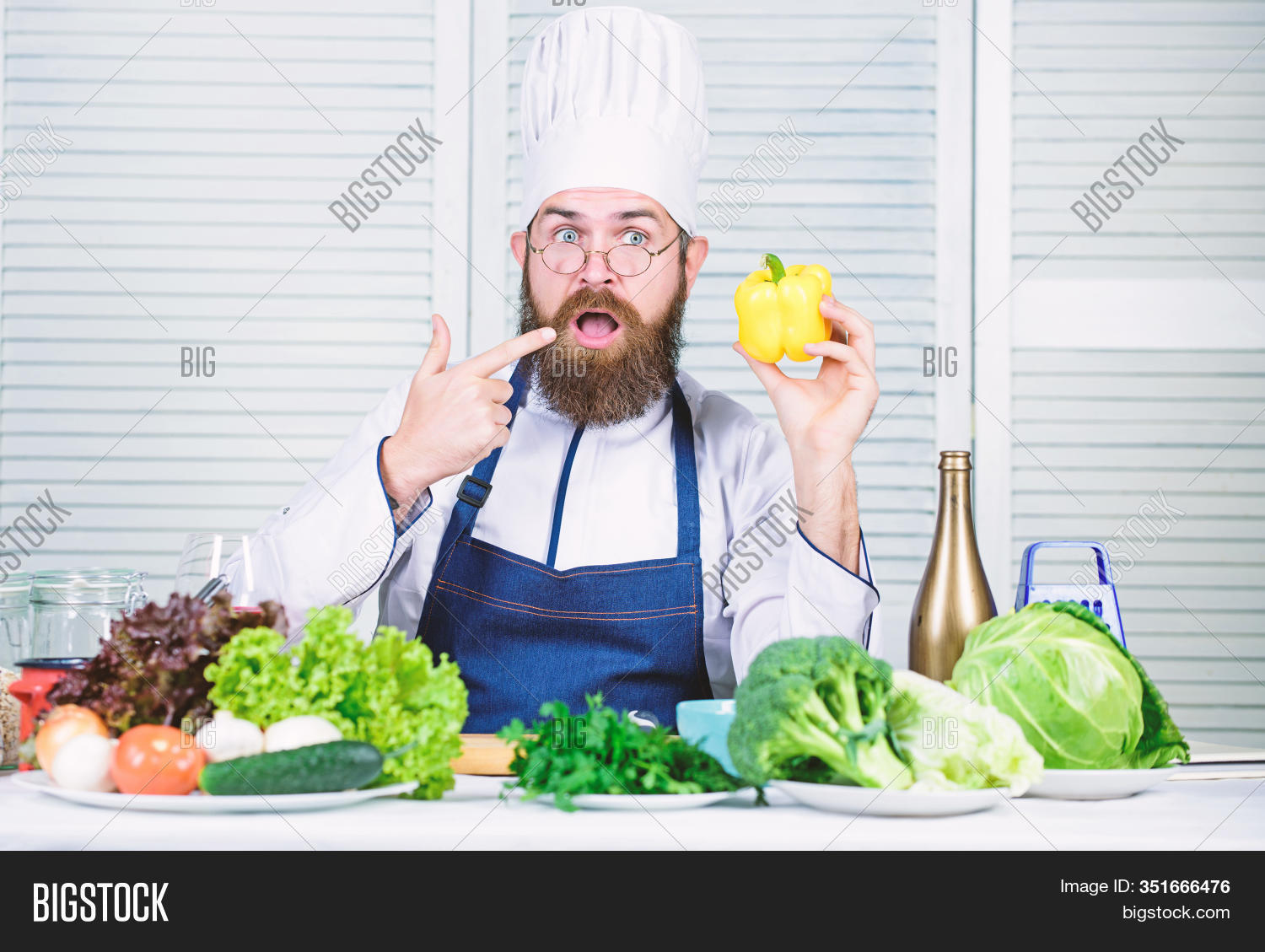 Man Wear Apron Cooking Image & Photo (Free Trial) | Bigstock