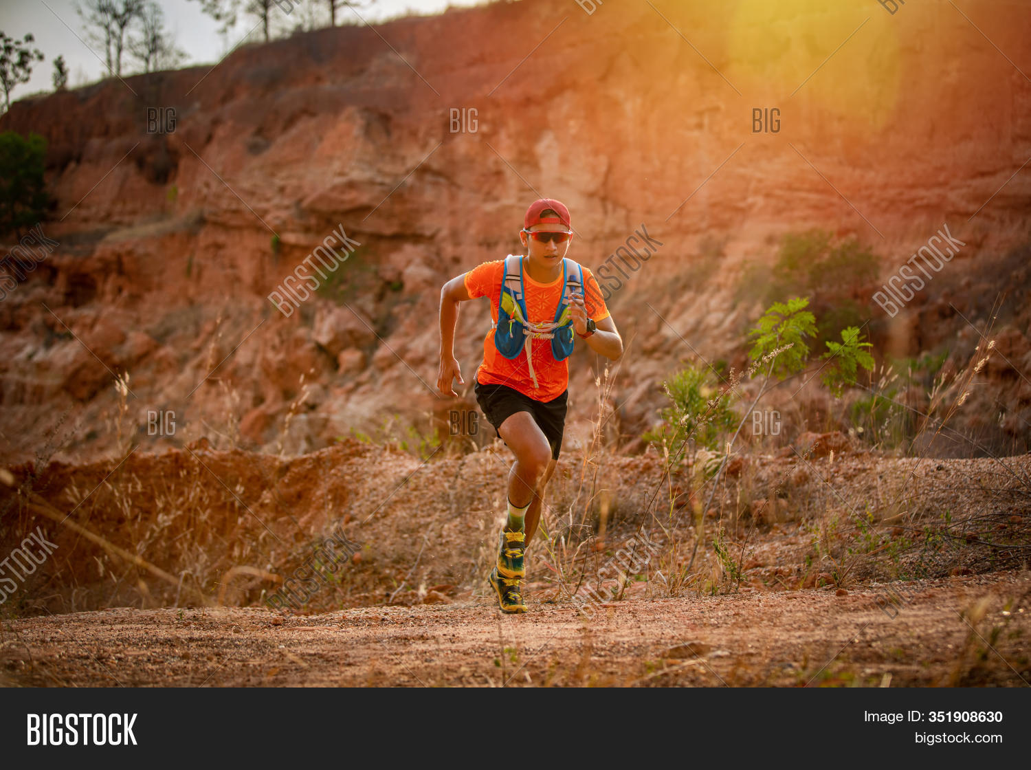 Man Runner Trail Image & Photo (Free Trial) | Bigstock
