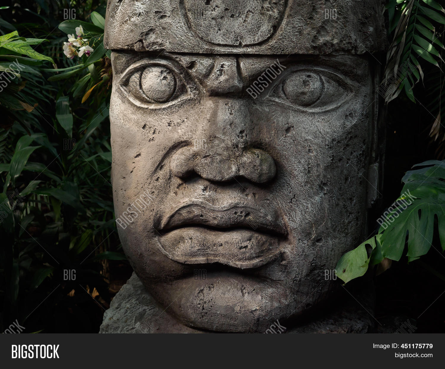 Olmec Sculpture Carved Image & Photo (Free Trial) | Bigstock