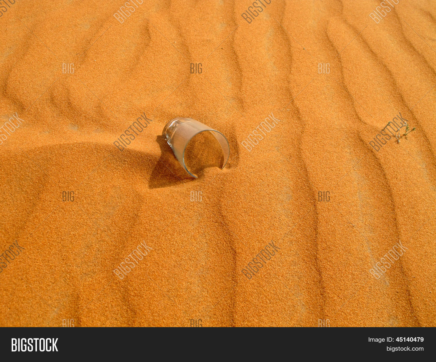 Red Sand "Arabian Image & Photo (Free Trial) | Bigstock