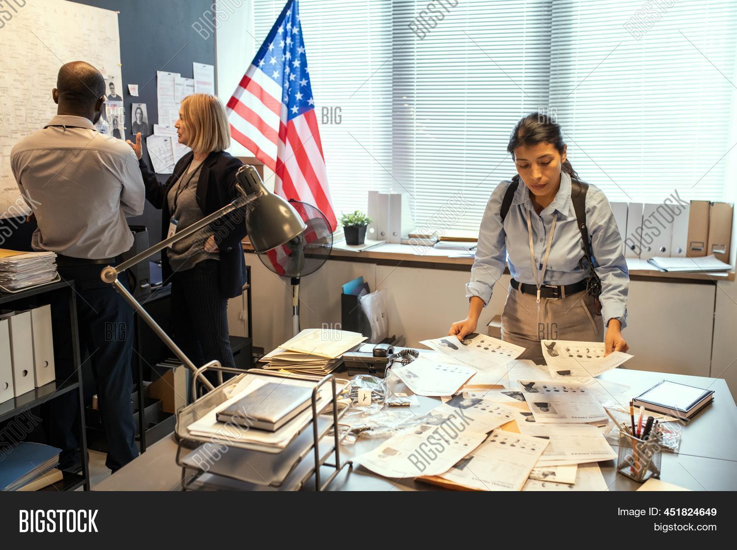 Young Female FBI Agent Image & Photo (Free Trial) | Bigstock