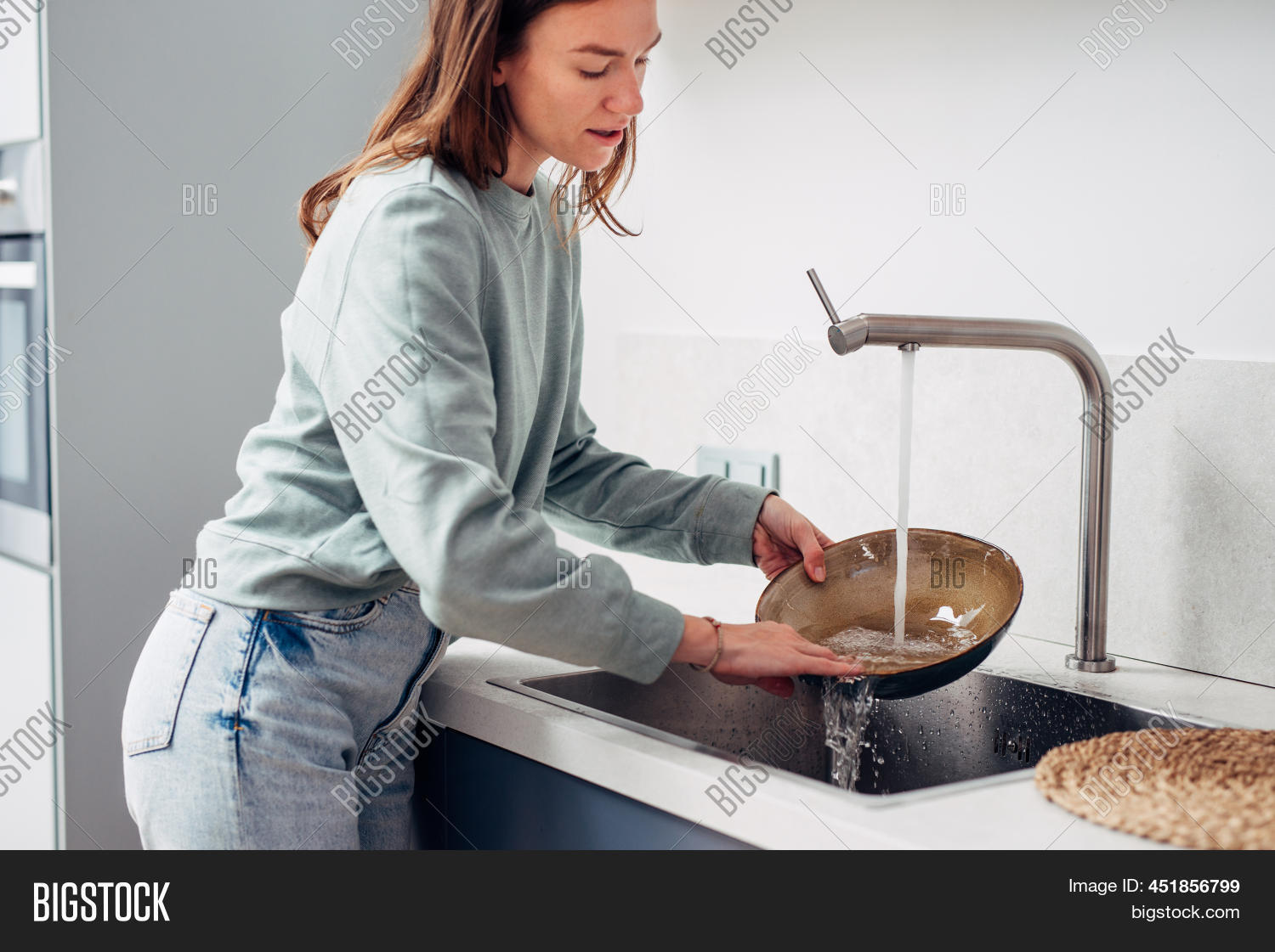 Woman Washing Dishes Image & Photo (Free Trial) | Bigstock