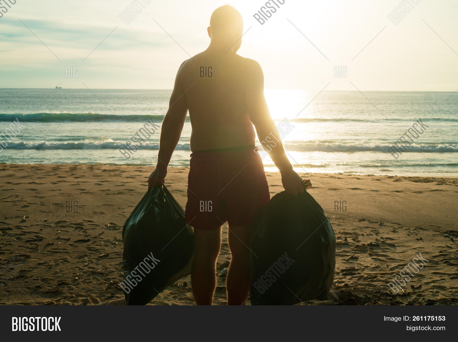 Back View Man Tourist Image & Photo (Free Trial) | Bigstock