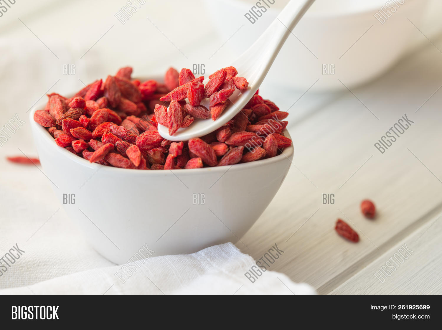 Goji Bowl On Wood Image & Photo (Free Trial) | Bigstock
