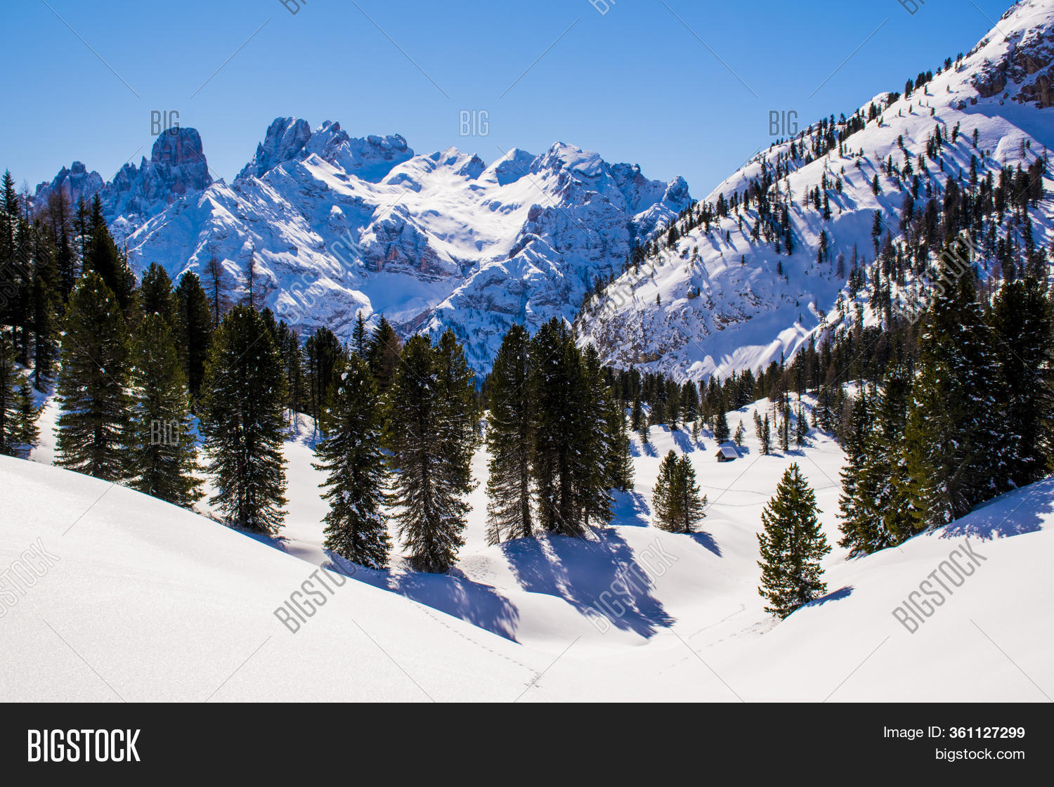 Snow Between Peaks Image & Photo (Free Trial) | Bigstock