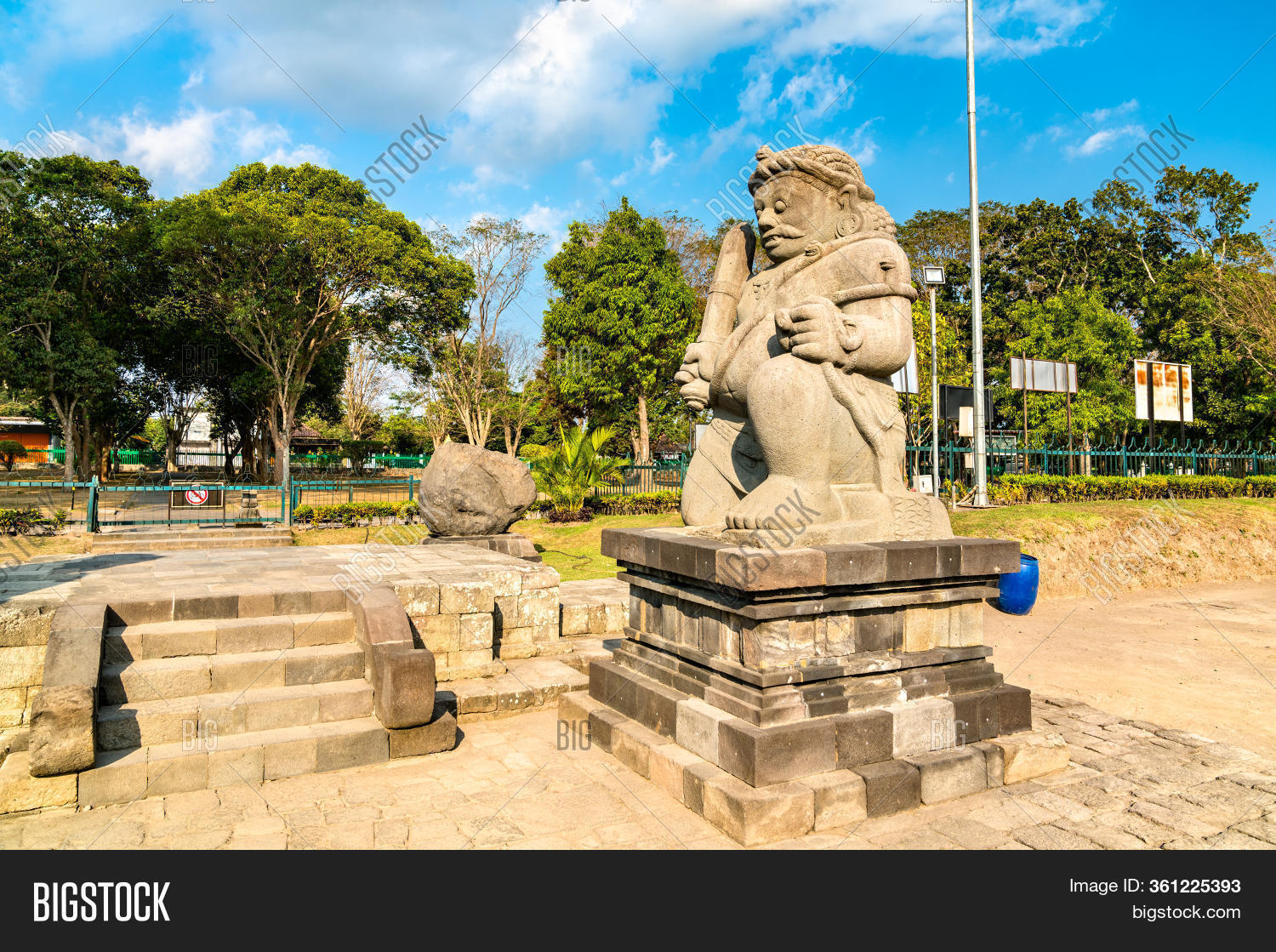 Sewu Temple Prambanan Image & Photo (Free Trial) | Bigstock
