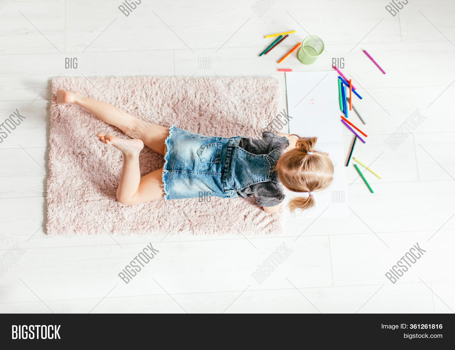 Top View Charming Image & Photo (Free Trial) | Bigstock