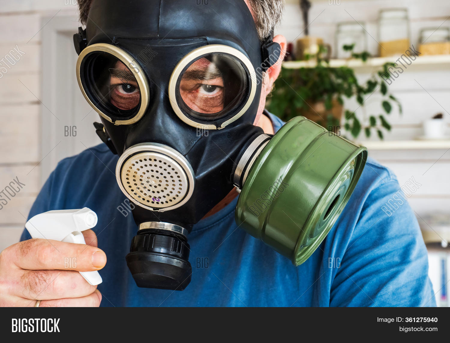Man Gas Mask Image & Photo (Free Trial) | Bigstock