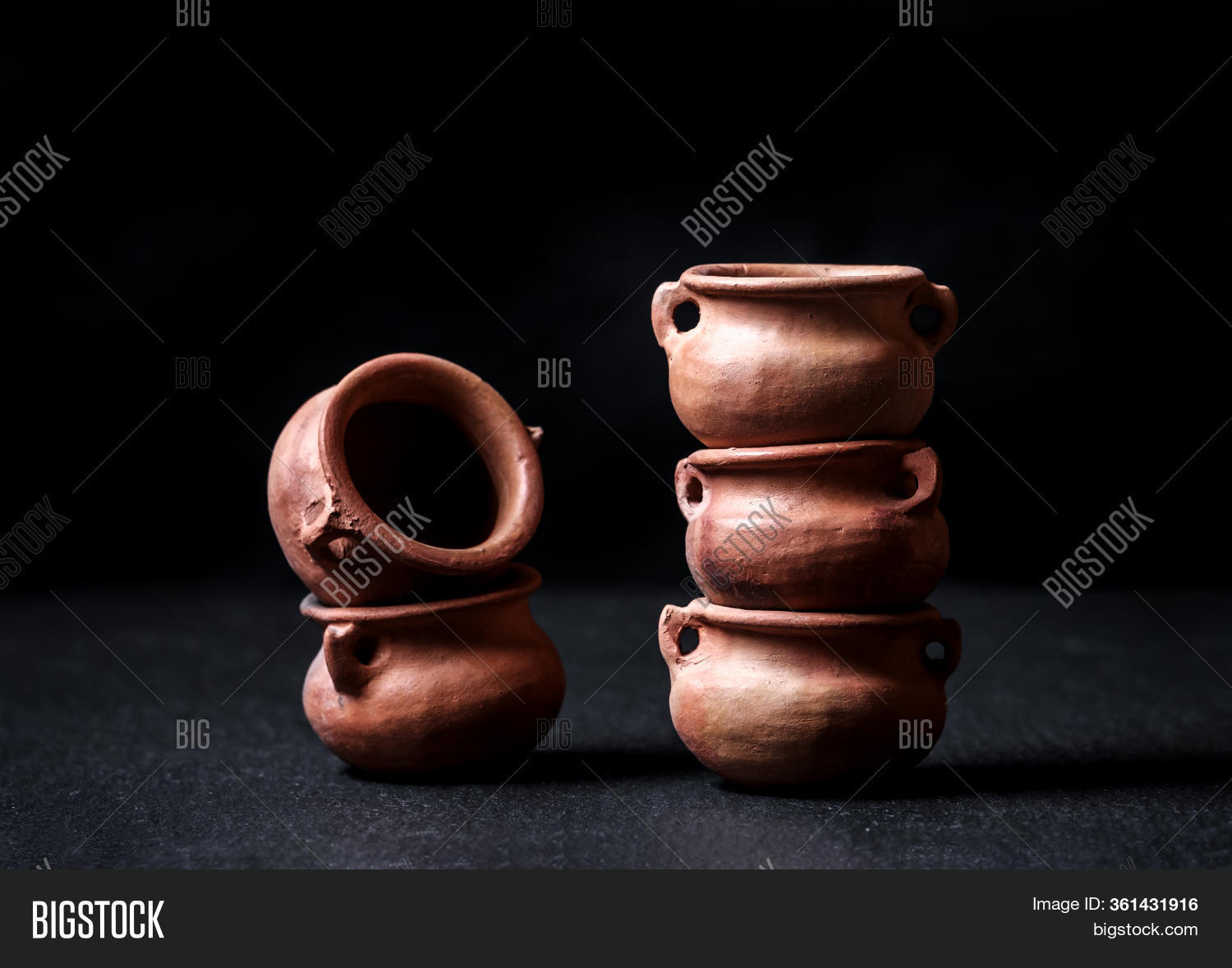 Clay Pots Small Mud Image & Photo (Free Trial) | Bigstock