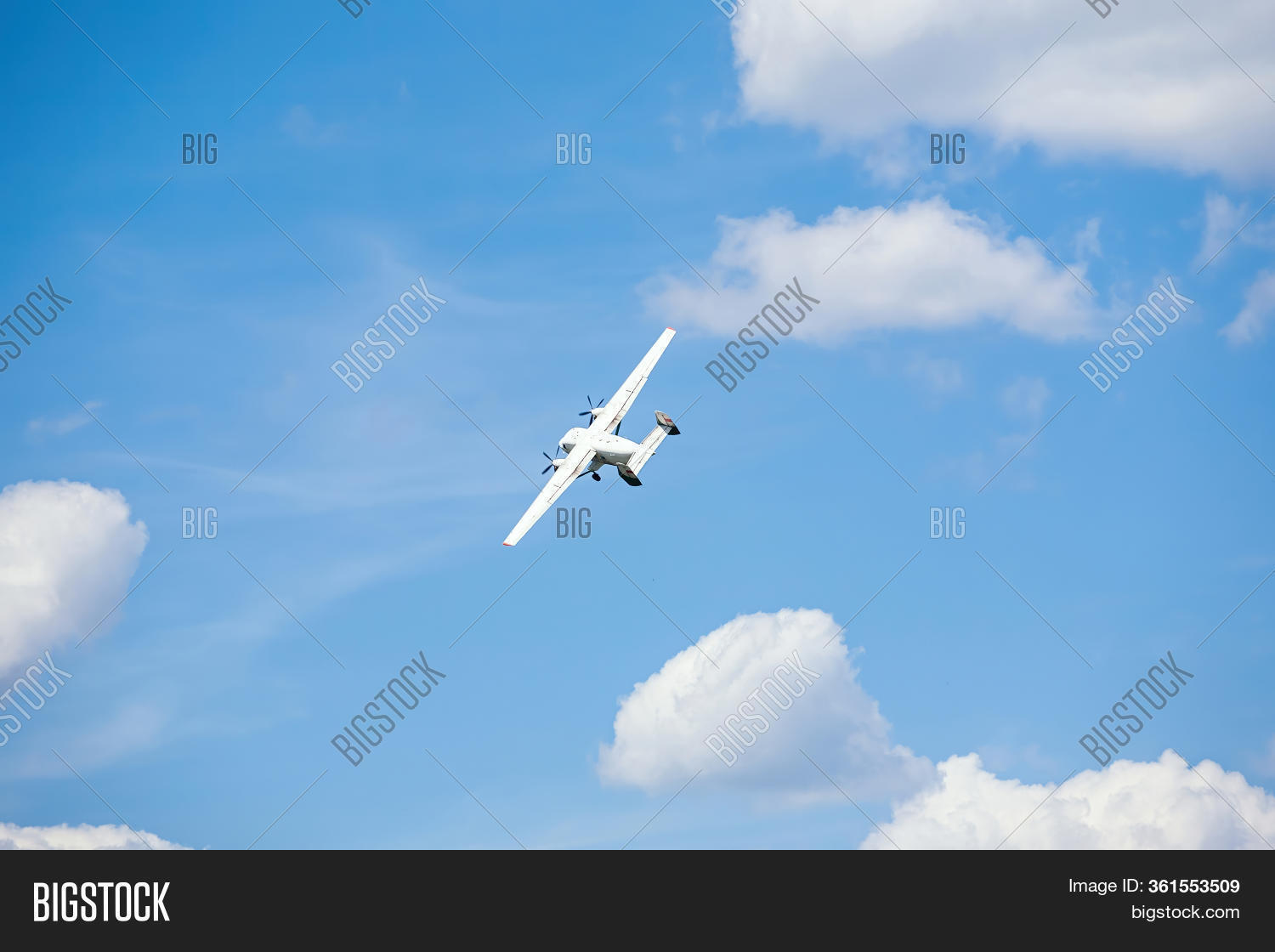 Old Transport Plane Image & Photo (Free Trial) | Bigstock