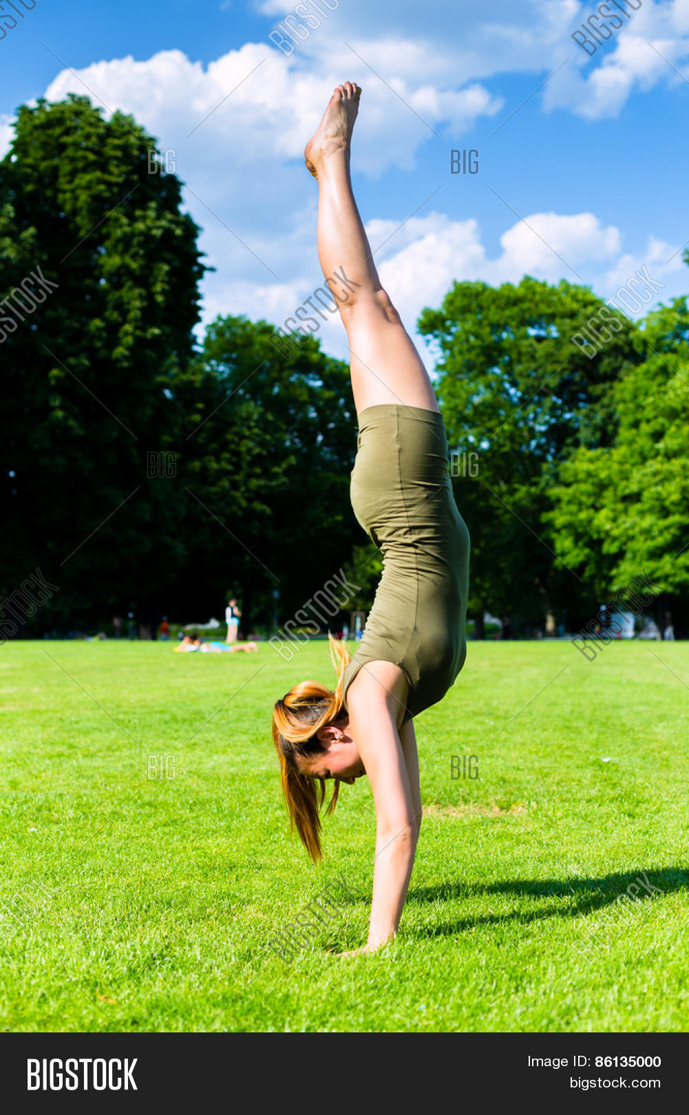 Woman Doing Handstand Image & Photo (Free Trial) | Bigstock