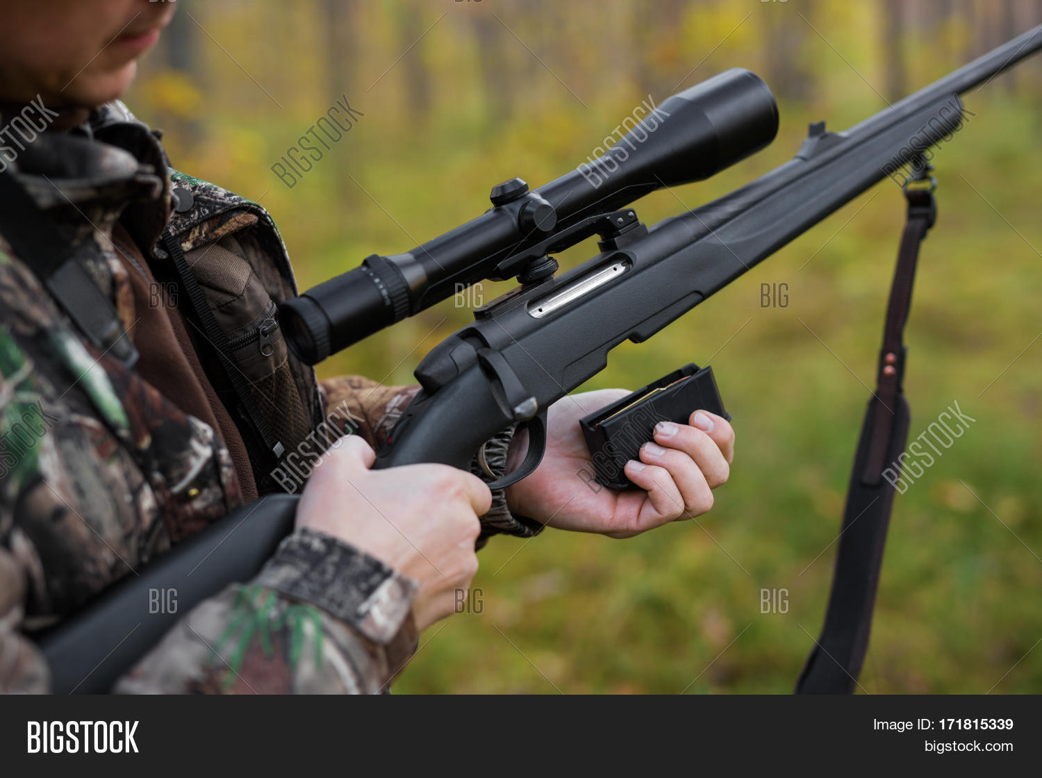 Hunter Loading Rifle Image & Photo (Free Trial) | Bigstock