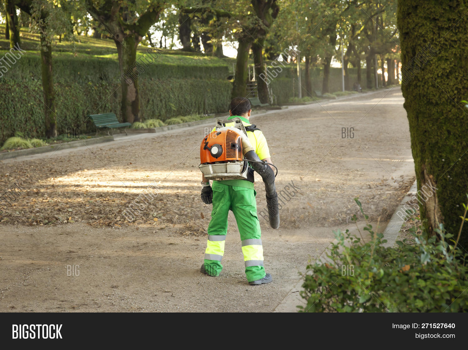 Gardener Blower Image & Photo (Free Trial) | Bigstock