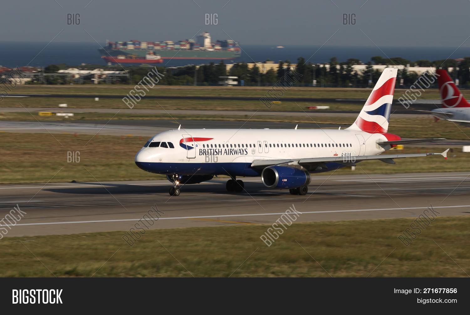 Airplane Takeoff Image & Photo (Free Trial) | Bigstock