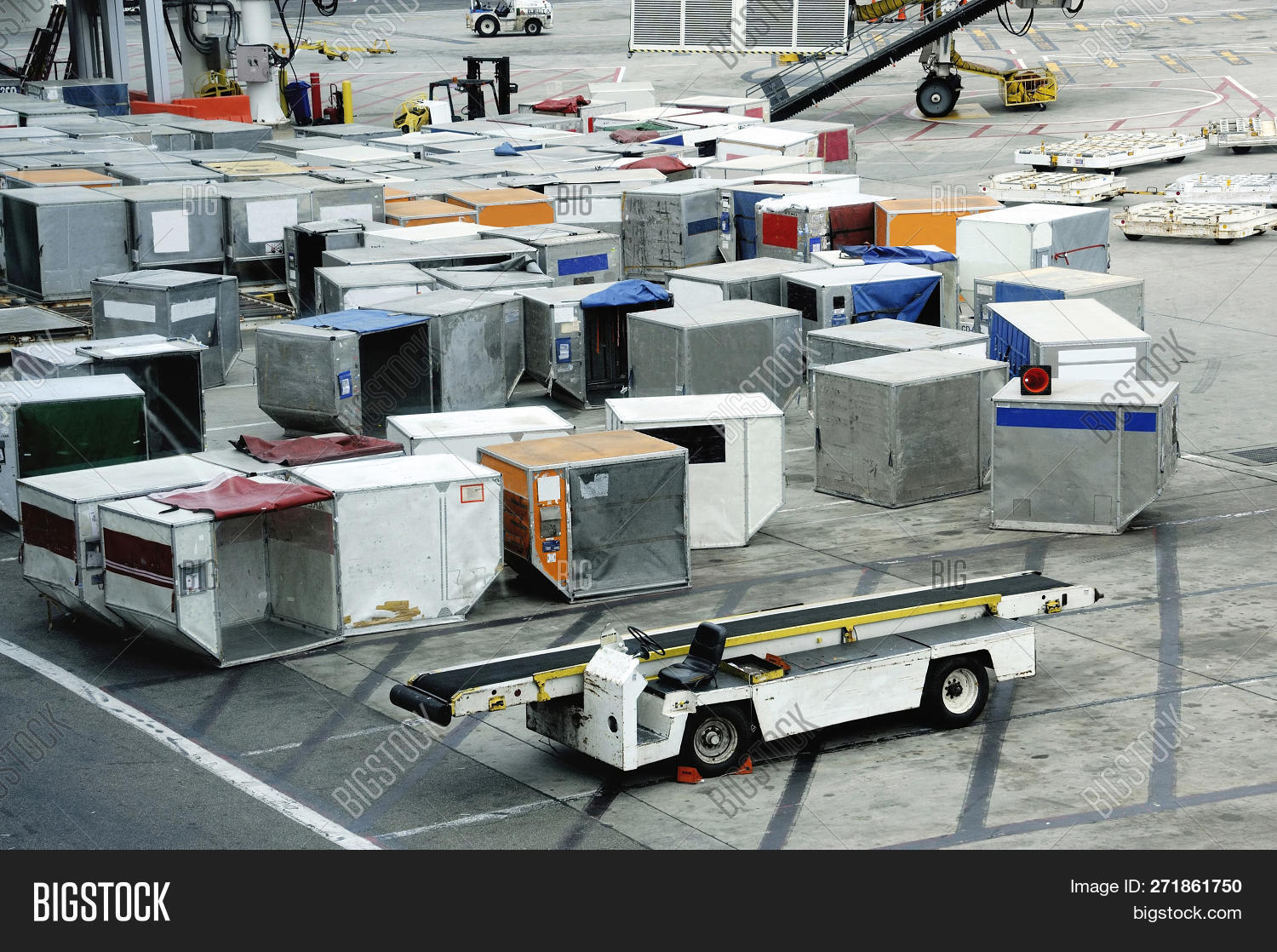 Containers Airfreight Image & Photo (Free Trial) | Bigstock