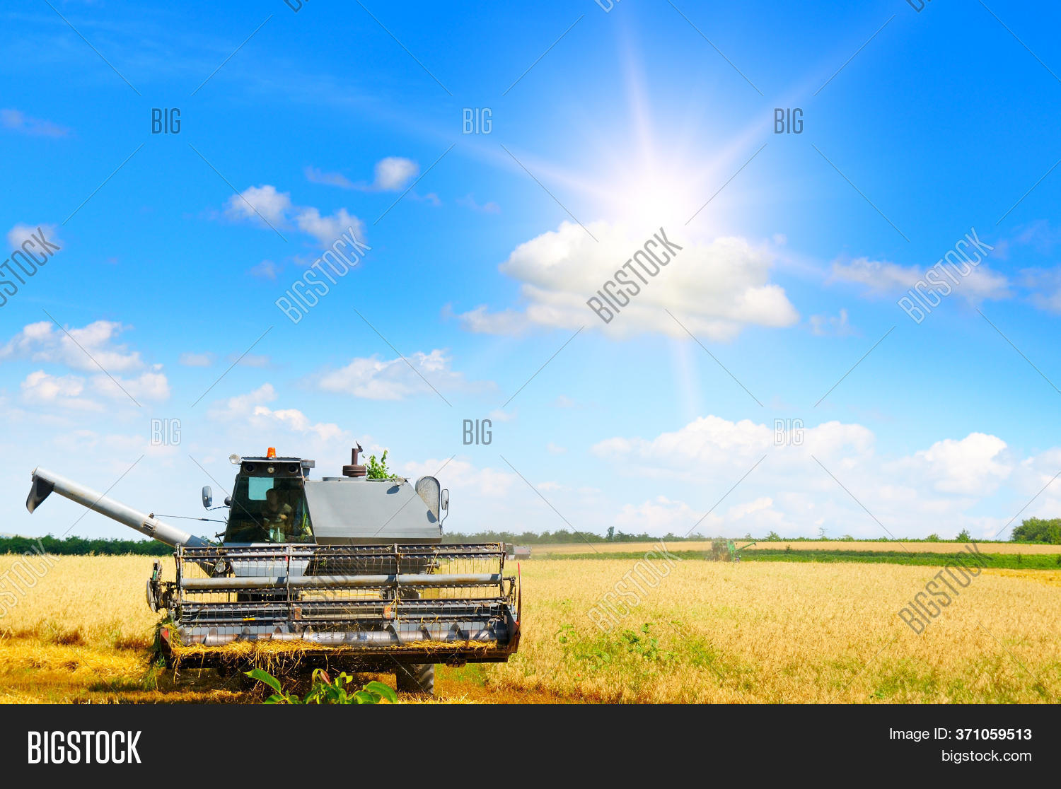 Harvesting Machine Image & Photo (Free Trial) | Bigstock