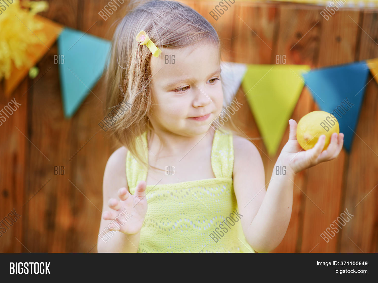 Little Child Girl Image & Photo (Free Trial) | Bigstock