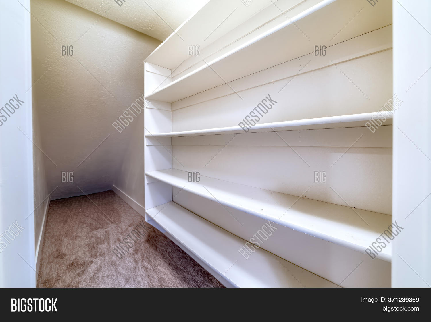 Small Walk Closet Image & Photo (Free Trial) | Bigstock