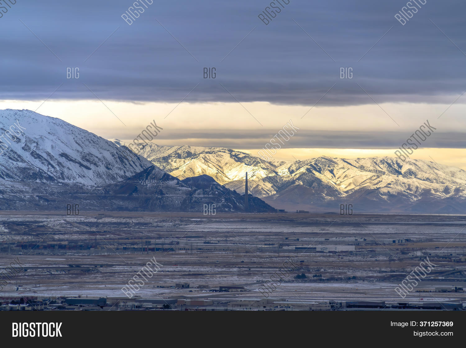 Sweeping View Salt Image & Photo (Free Trial) | Bigstock