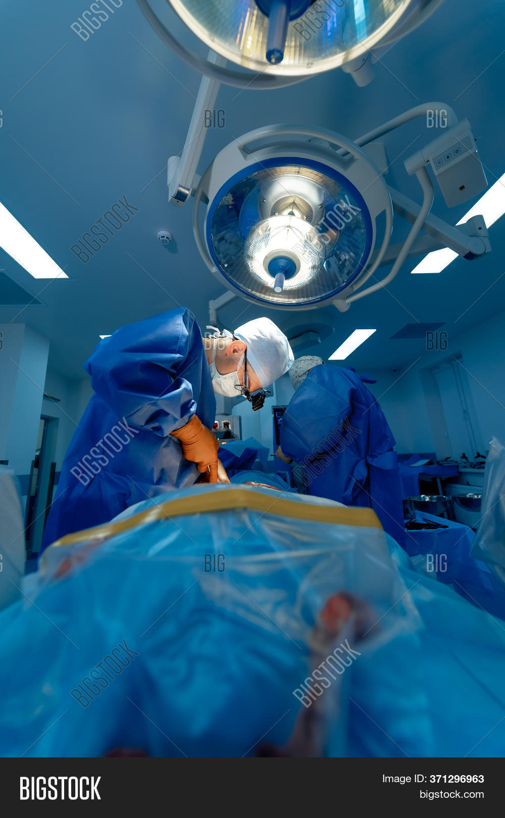 Surgical Room Hospital Image & Photo (Free Trial) | Bigstock