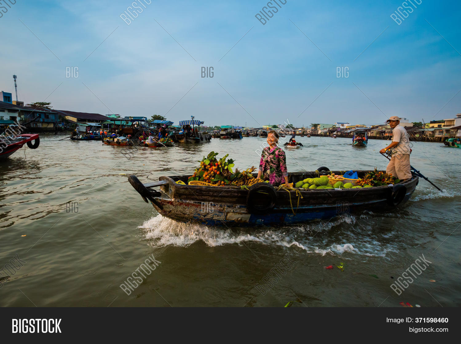 Floating Cai Rang Image & Photo (Free Trial) | Bigstock