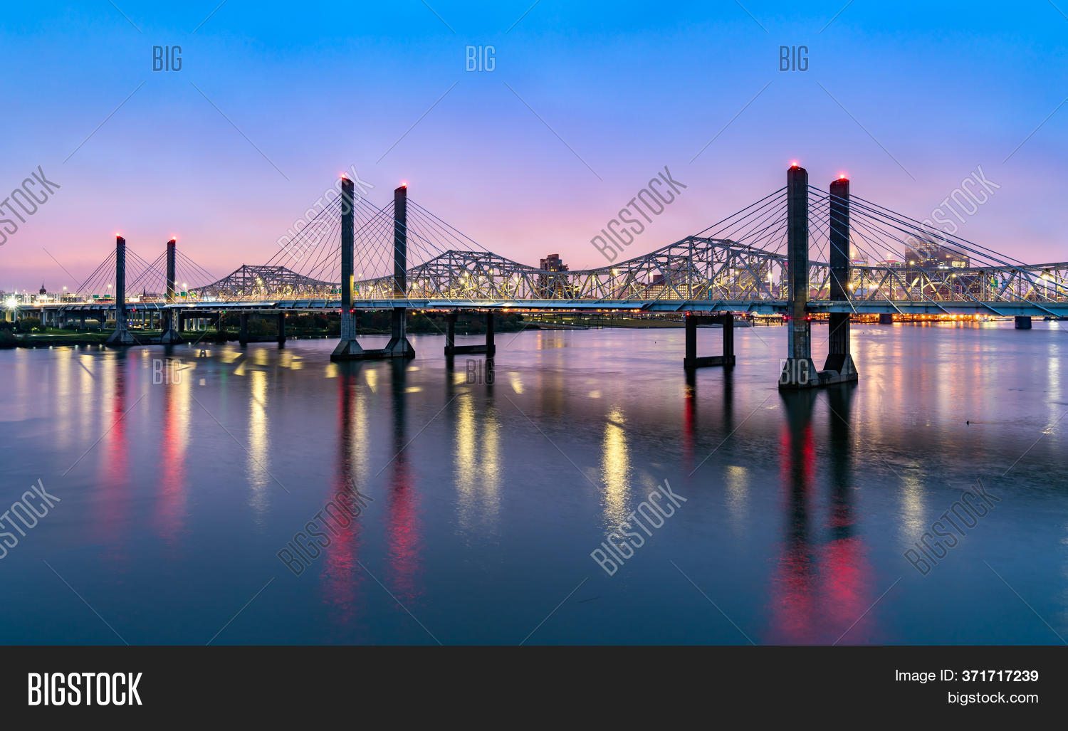 Abraham Lincoln Bridge Image & Photo (Free Trial) | Bigstock