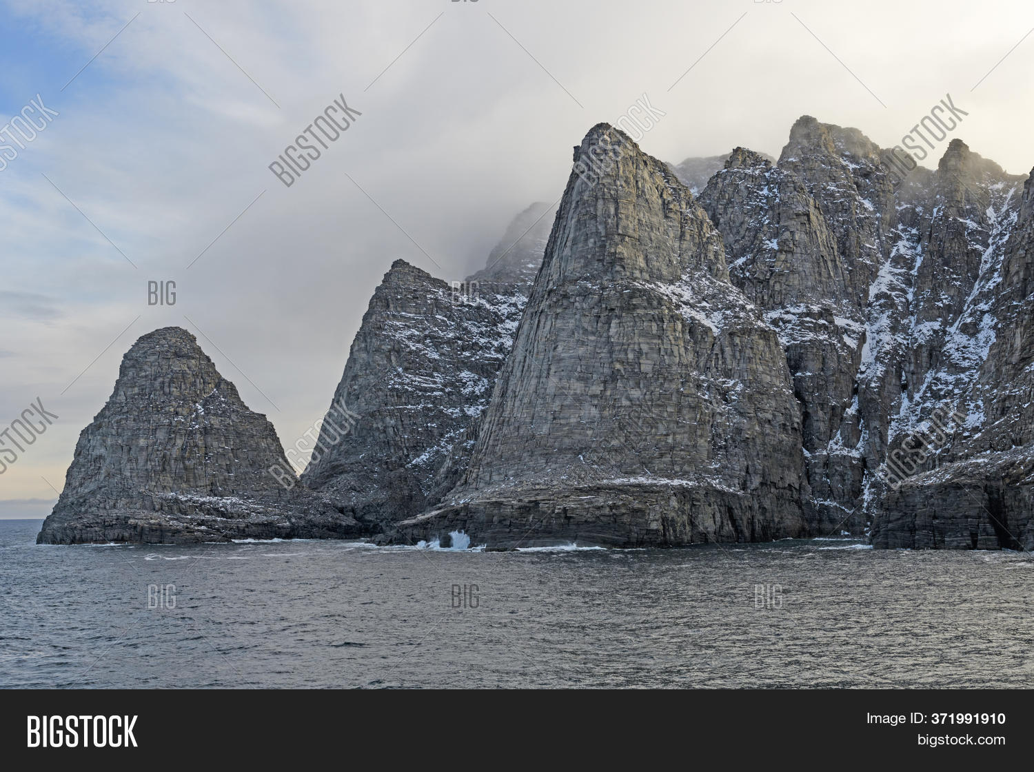 Dramatic Cliff Image & Photo (Free Trial) | Bigstock