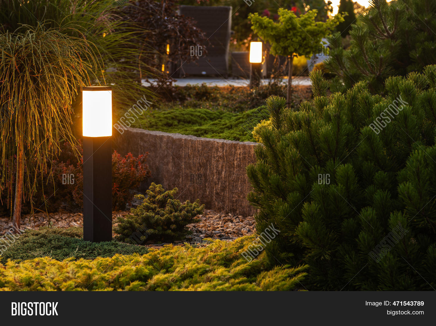 Back Yard Garden Image & Photo (Free Trial) | Bigstock